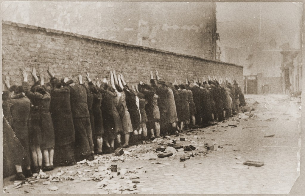 El levantamiento del ghetto de Varsovia | Enciclopedia del Holocausto